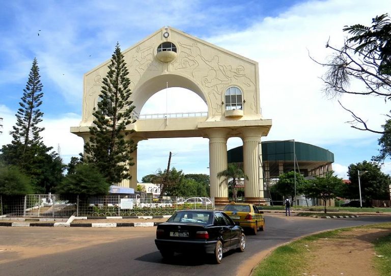 Arch 22 – Safari Afrika